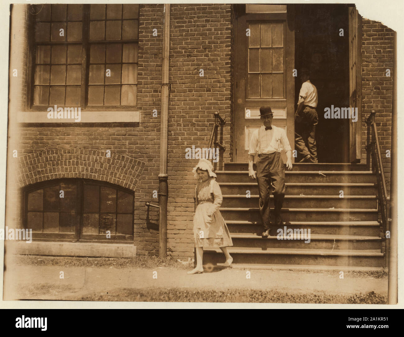 Noon. Cora Watts a young spinner in the Aragon Mill, Rock Hill Stock ...