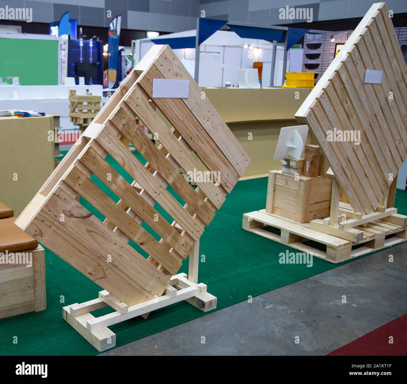 Pallet display hi-res stock photography and images - Alamy