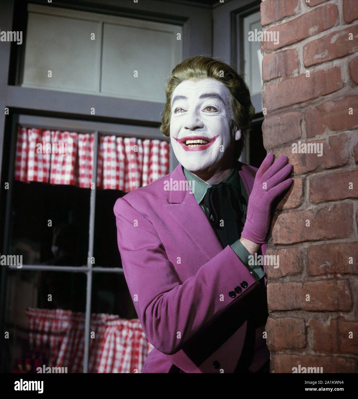Cesar romero and joker hi-res stock photography and images - Alamy