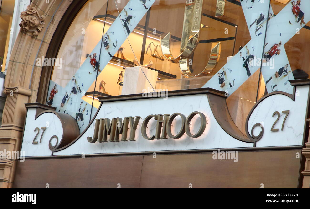 Jimmy choo logo hi-res stock photography and images - Alamy
