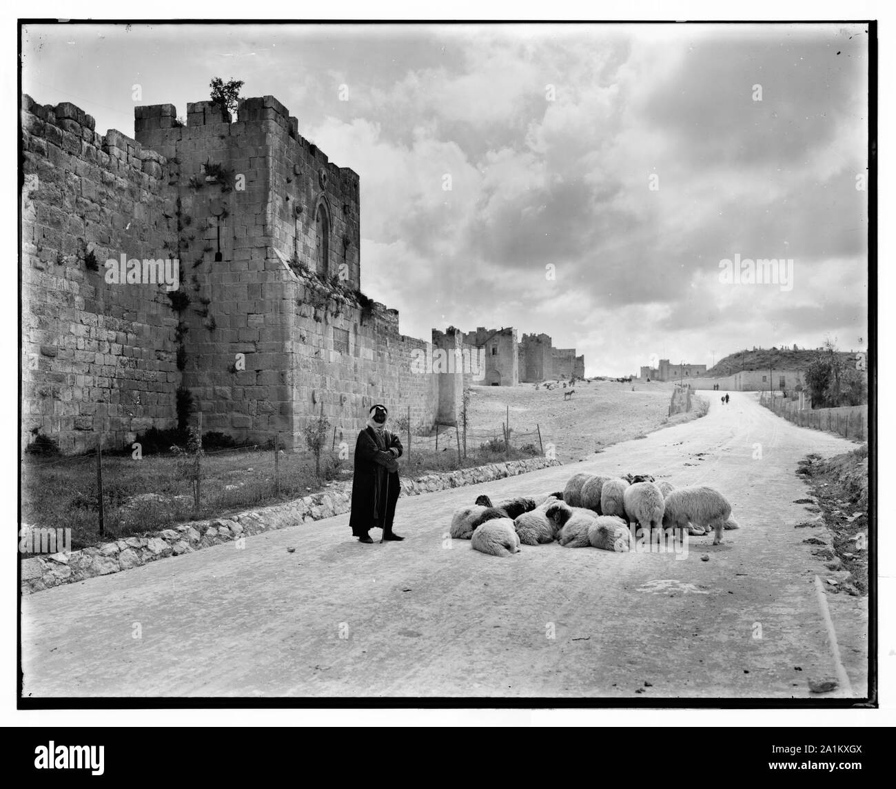 North wall toward Gordon's Calvary [Jerusalem] Stock Photo - Alamy