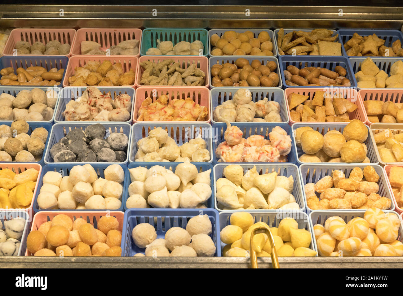 Dim sum and dumplings in bulk baskets frozen food hi-res stock ...