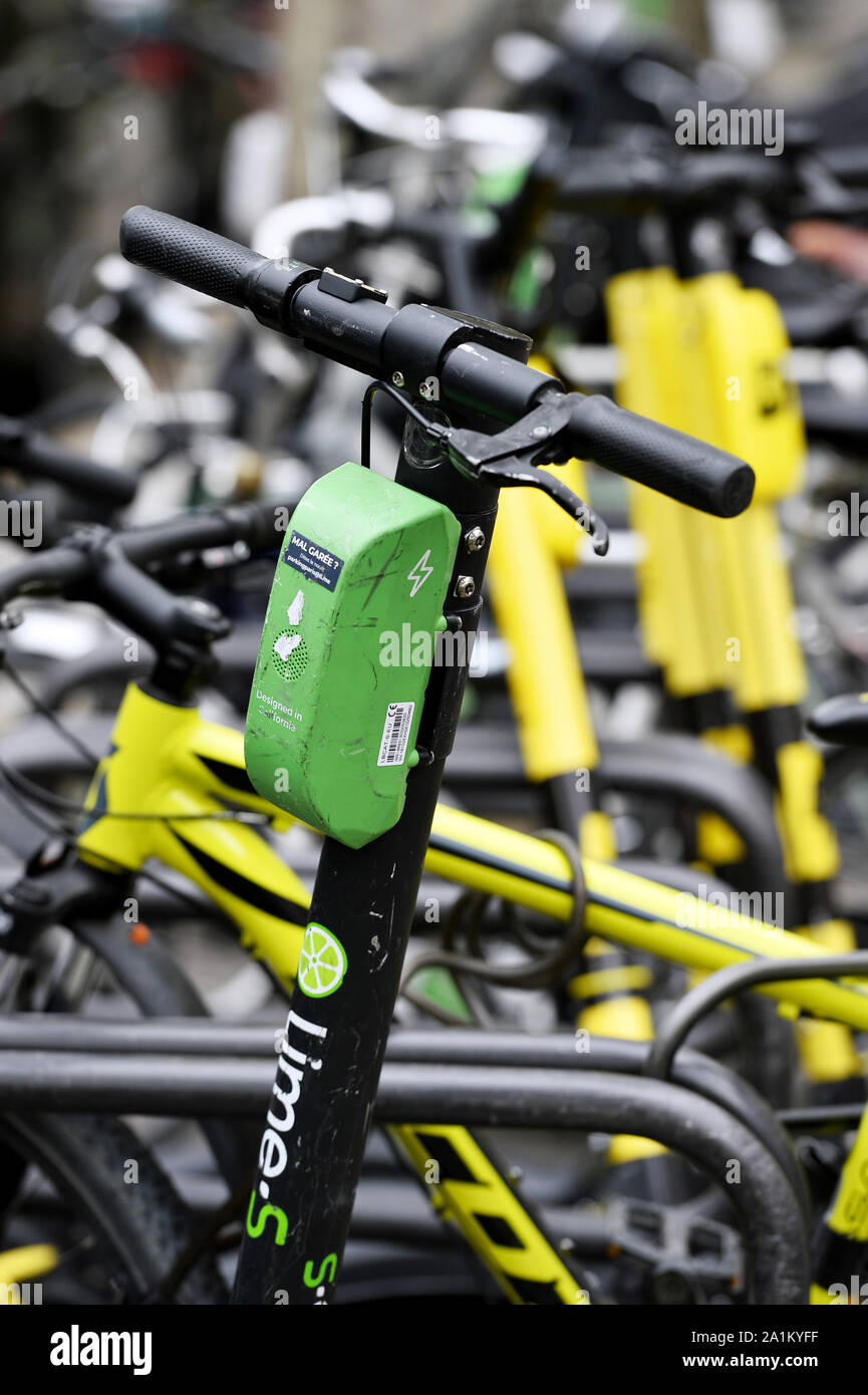 E-Scooters in free floating - Paris - France Stock Photo - Alamy