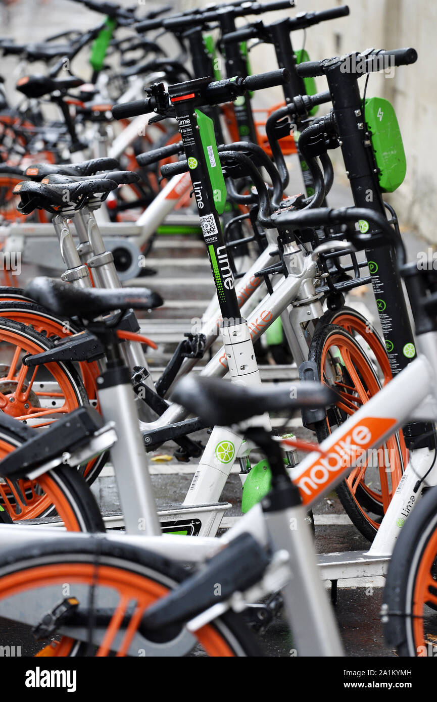 E-Scooters in free floating - Paris - France Stock Photo - Alamy