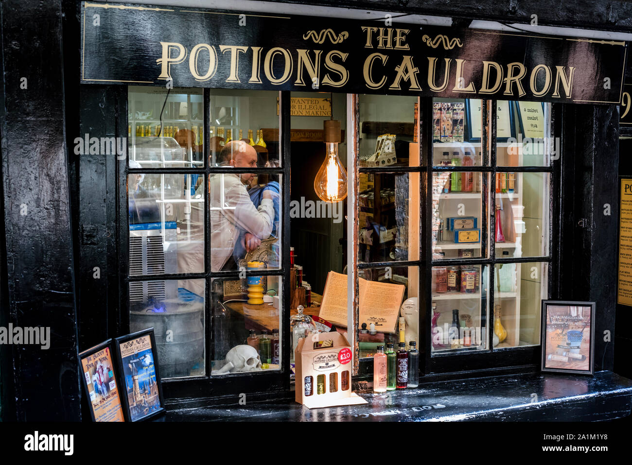 Potions cauldron york hi-res stock photography and images - Alamy