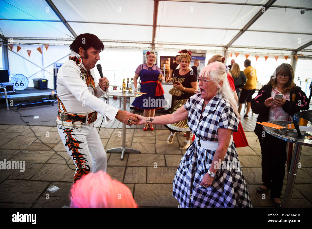 Porthcawl elvis festival 2019 hi-res stock photography and images - Alamy