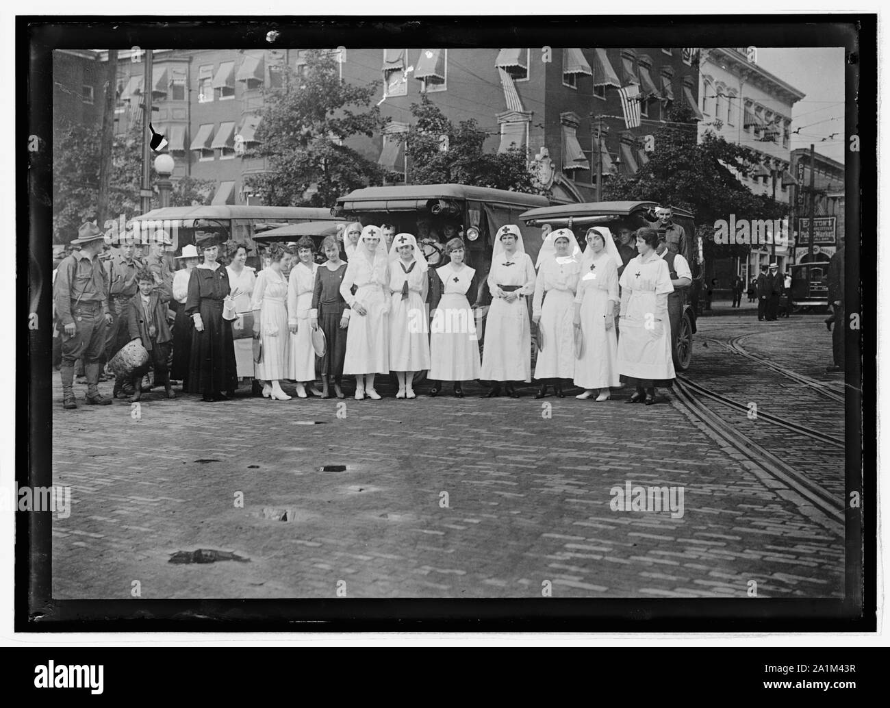 Medical soldiers Cut Out Stock Images & Pictures - Alamy