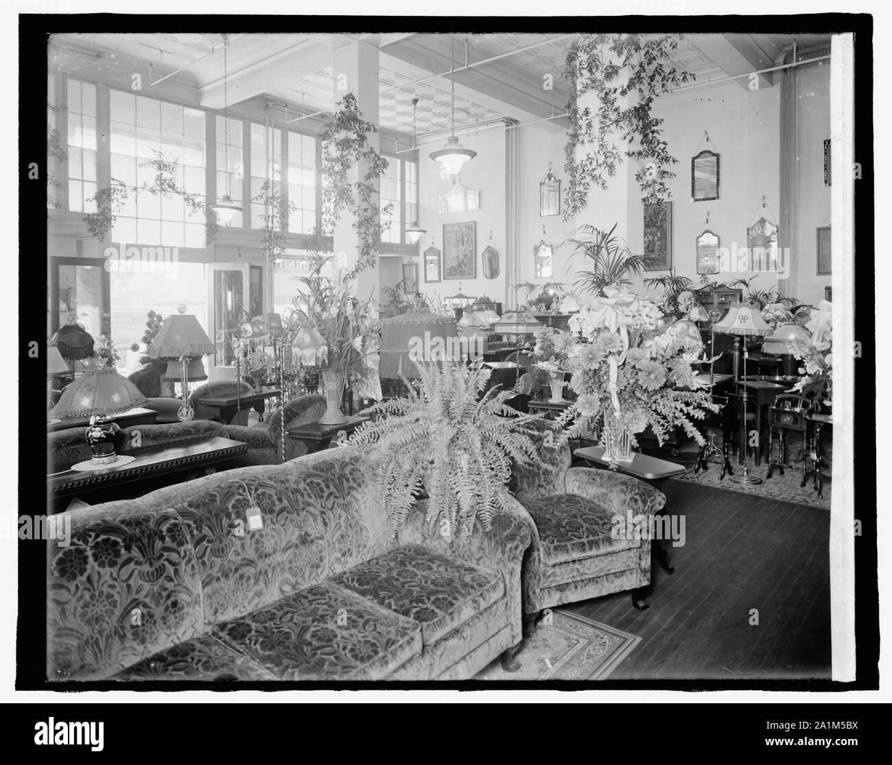 Vintage interior living room Cut Out Stock Images & Pictures - Alamy