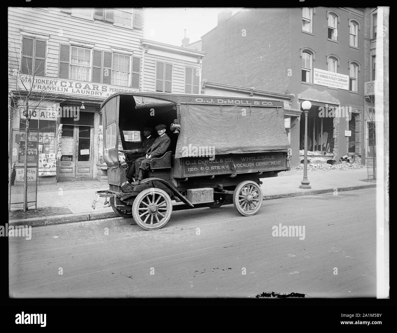 Early 1900s trucks hi-res stock photography and images - Alamy