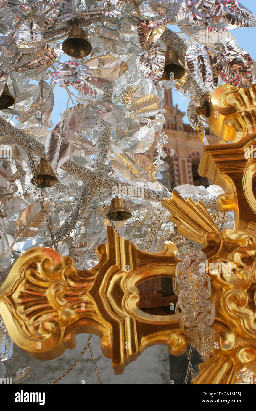 Golden and red virgin mantle Stock Photo - Alamy