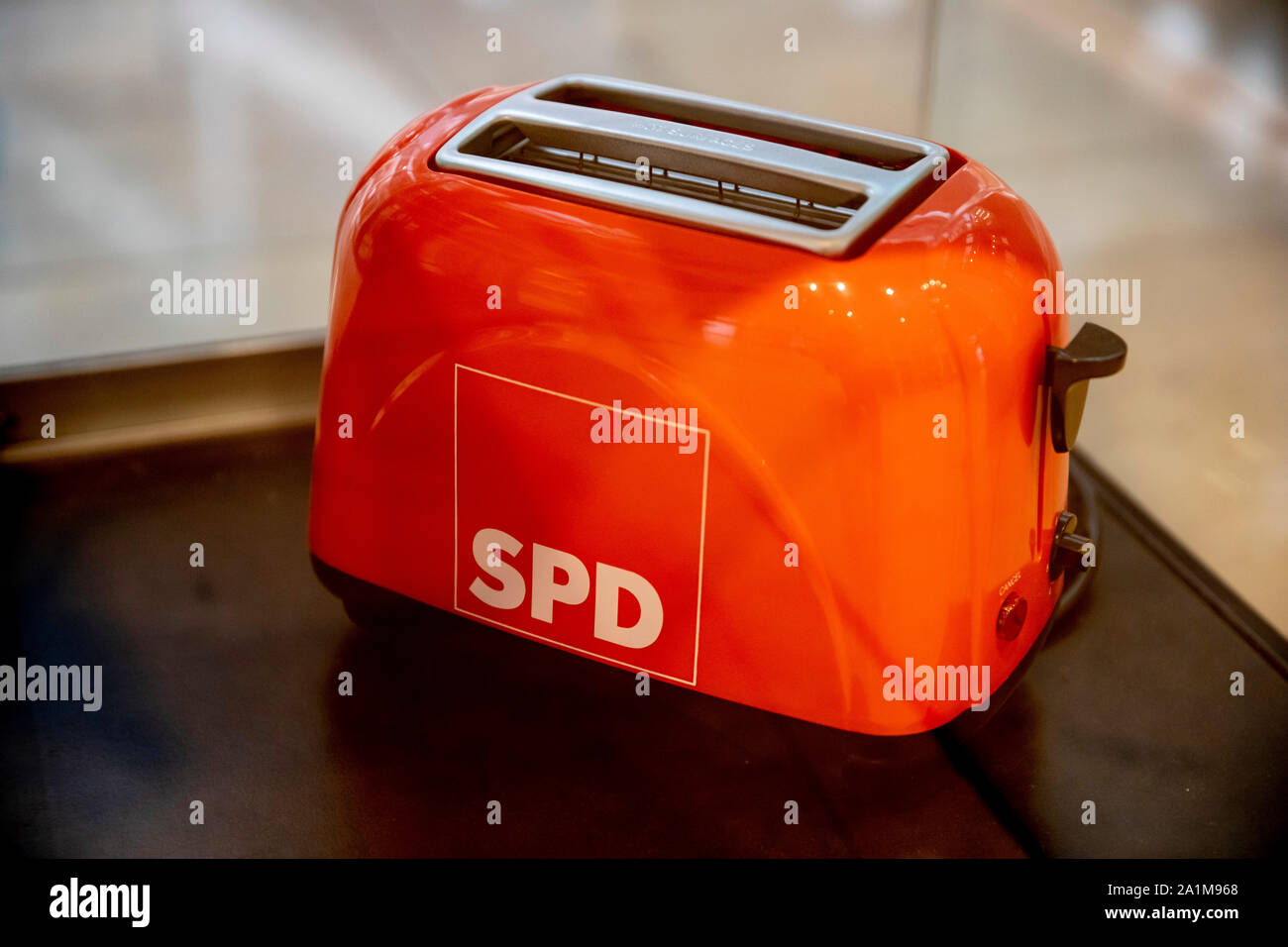 Berlin, Germany. 27th Sep, 2019. A toaster with the SPD logo can be ...