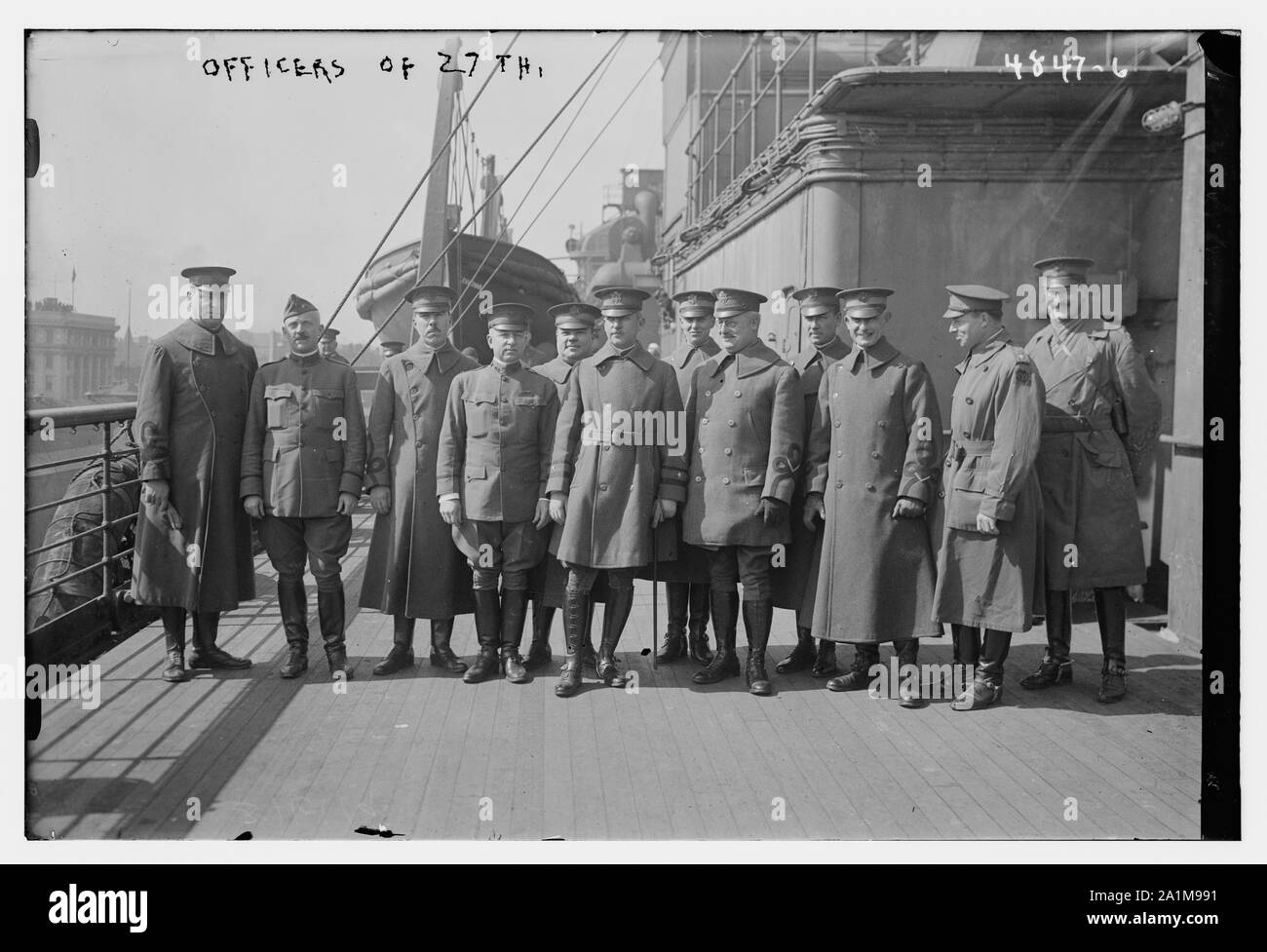 27th division officers hi-res stock photography and images - Alamy