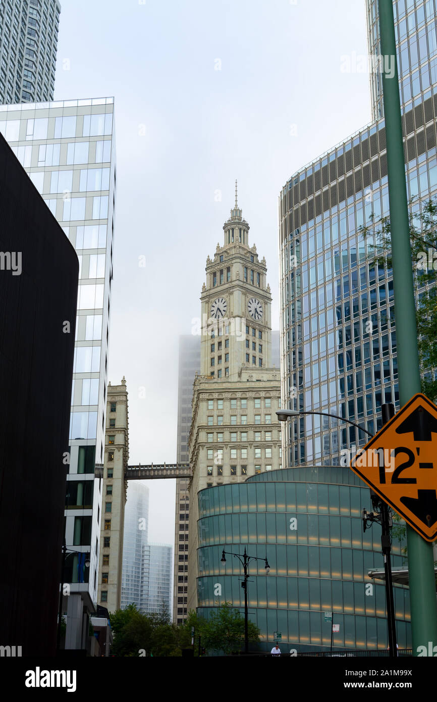 Downtown Chicago skyline on a foggy morning. Chicago, Illinois, USA ...