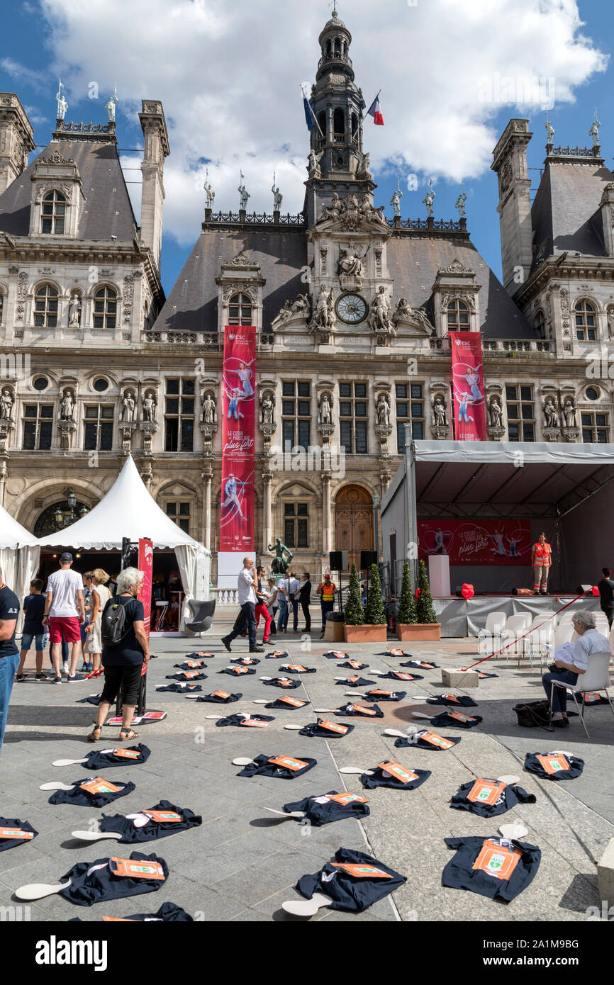 Worlds largest bat hi-res stock photography and images - Alamy