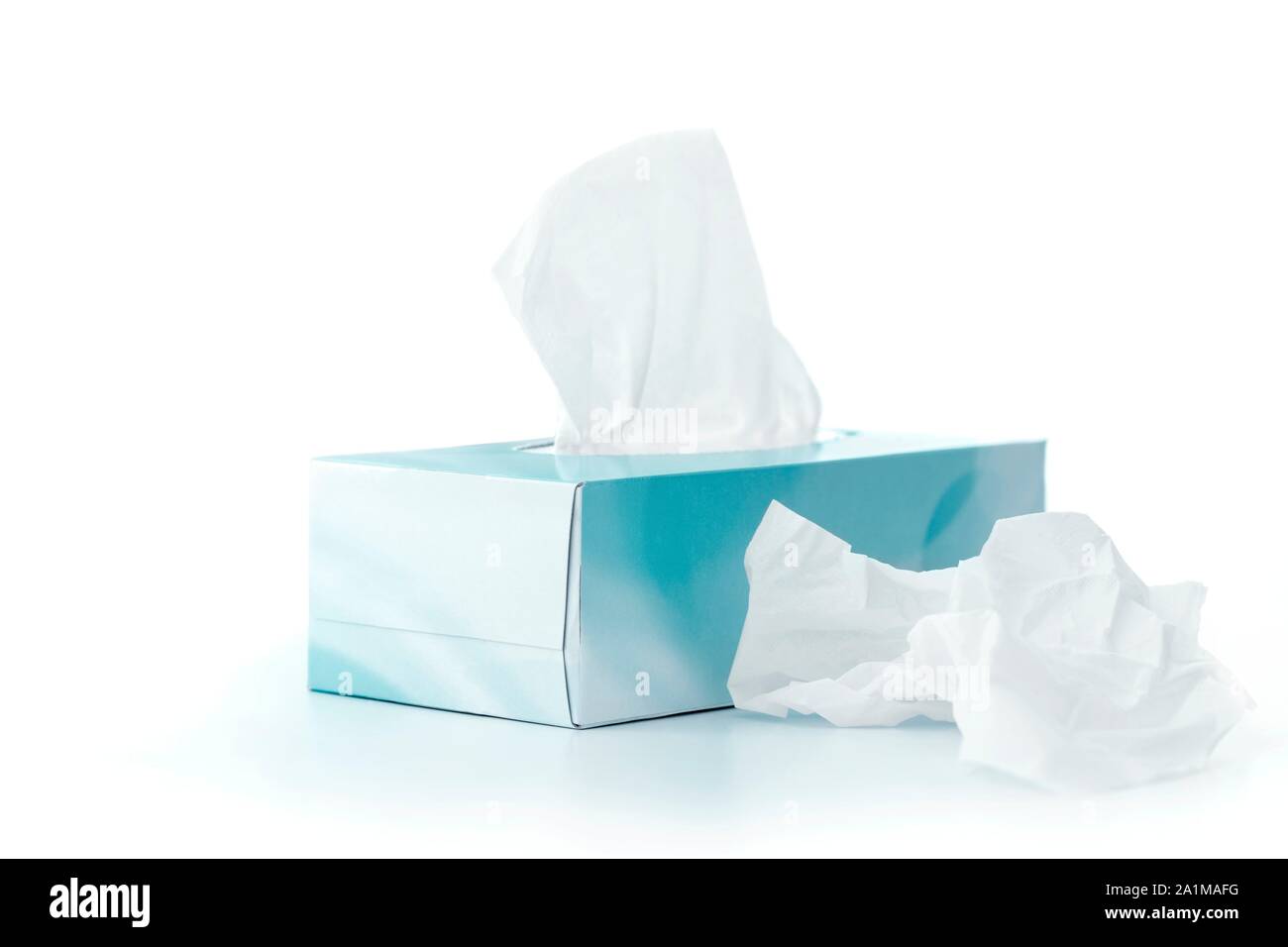 Open box of tissues Stock Photo - Alamy