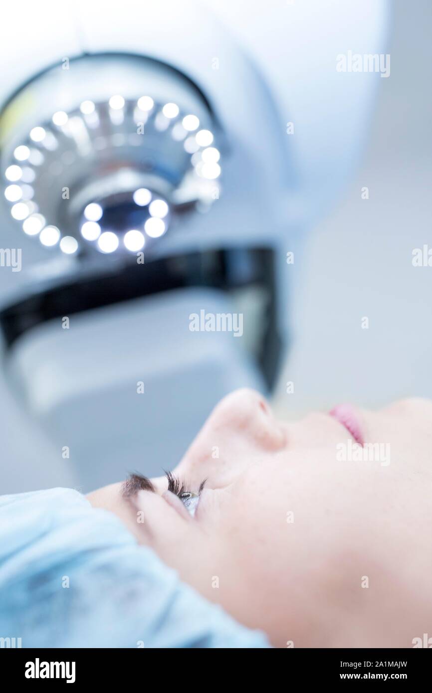 Patient undergoing laser eye surgery Stock Photo - Alamy