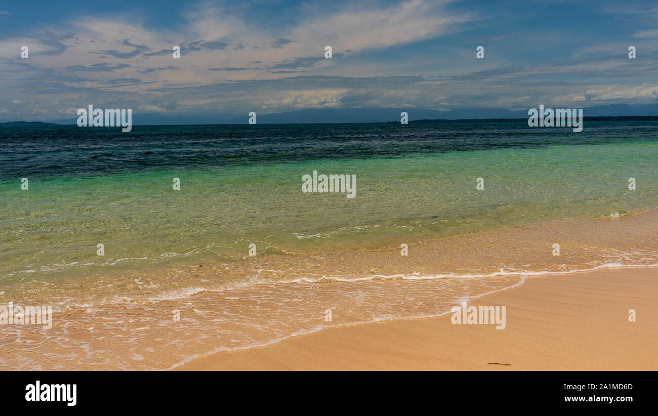 Playa de cayos zapatillas hi-res stock photography and images - Alamy