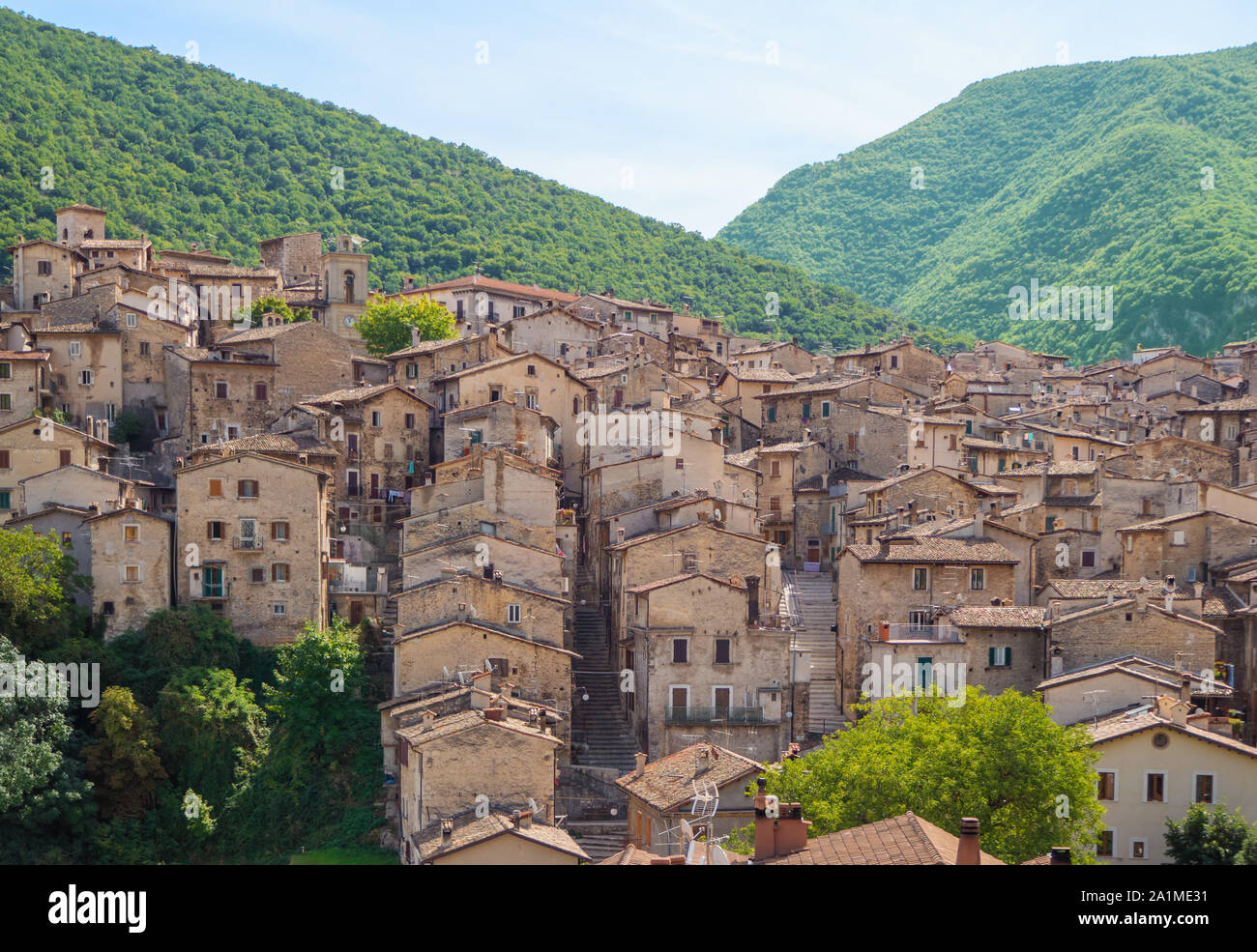 Scanno (Abruzzo, Italy) - The medieval village of Scanno, over a ...