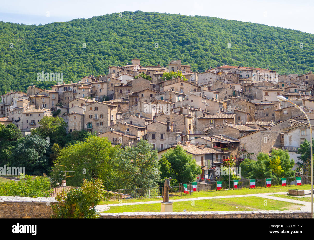 Scanno (Abruzzo, Italy) - The medieval village of Scanno, over a ...
