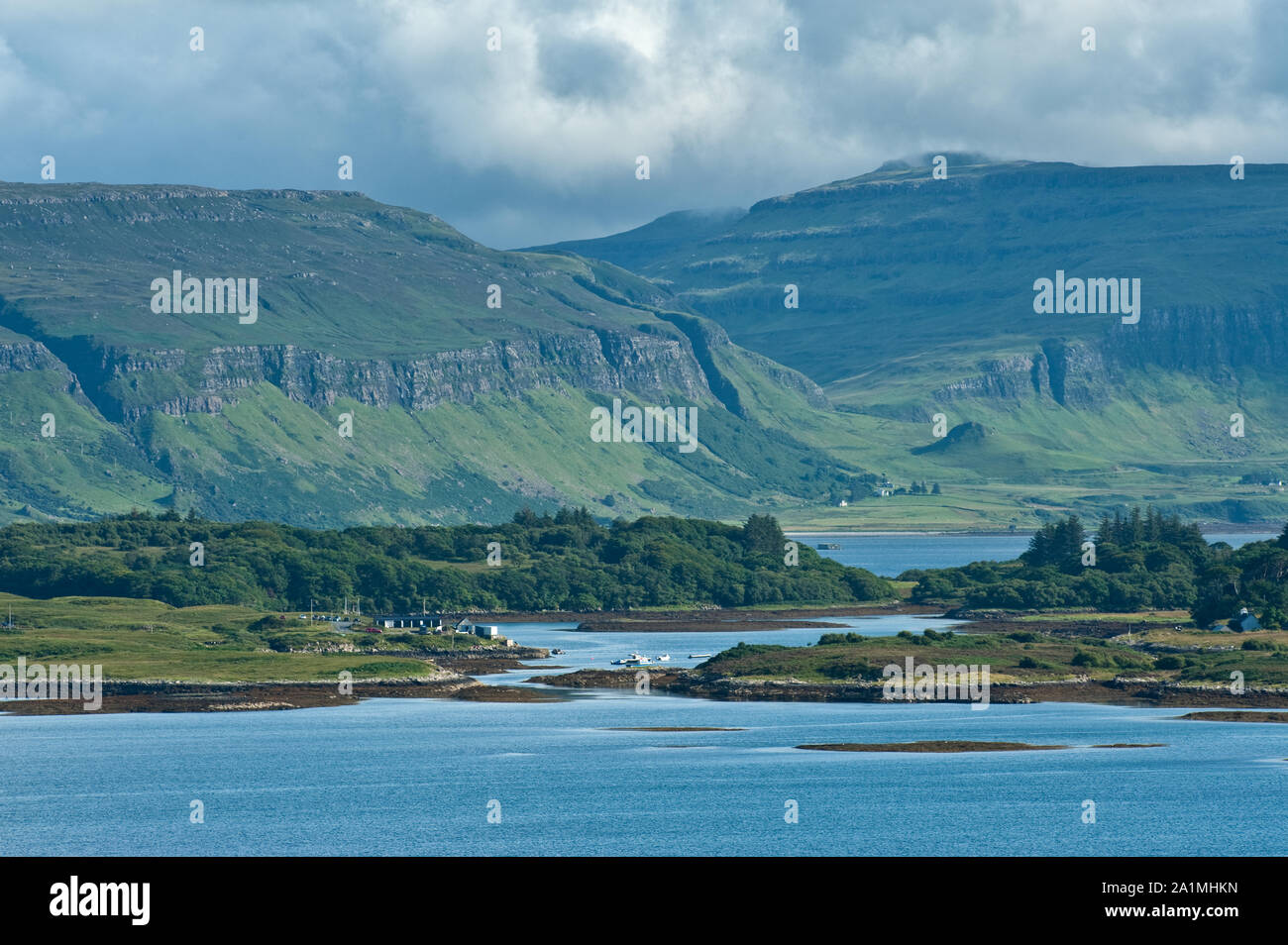 Coastal cliffs of Isle of Mull, Scotland Stock Photo - Alamy