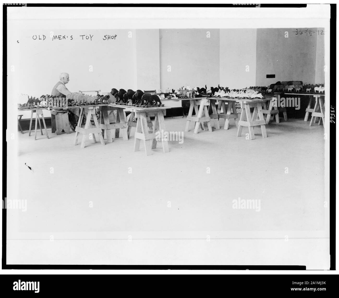 Retail shop display traditional Cut Out Stock Images & Pictures - Alamy