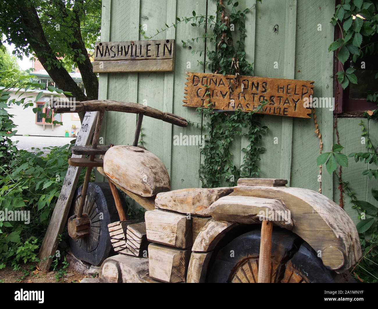 Scene From The Old Fashioned Arts And Crafts Village Of Nashville Indiana Usa July 29 2019