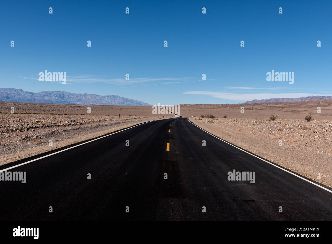 Black roads hi-res stock photography and images - Alamy