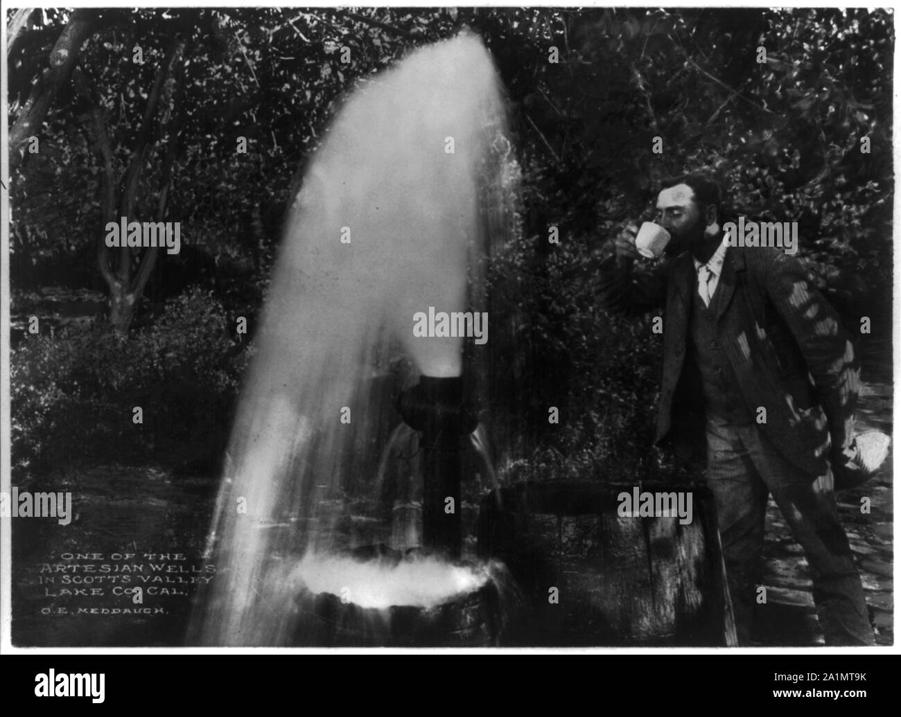 One source Black and White Stock Photos & Images - Alamy