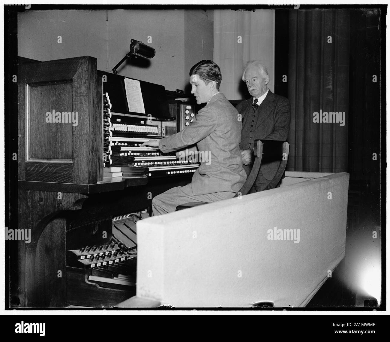 One of the worlds largest organs hi-res stock photography and images ...