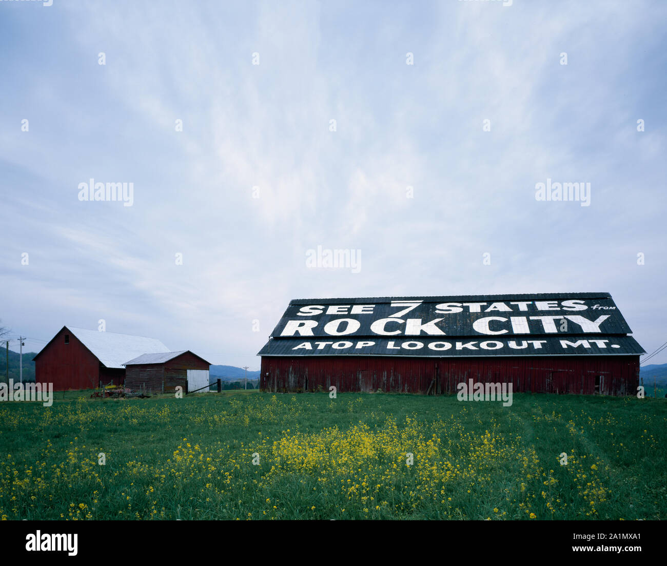 Barn advertisement hi-res stock photography and images - Alamy