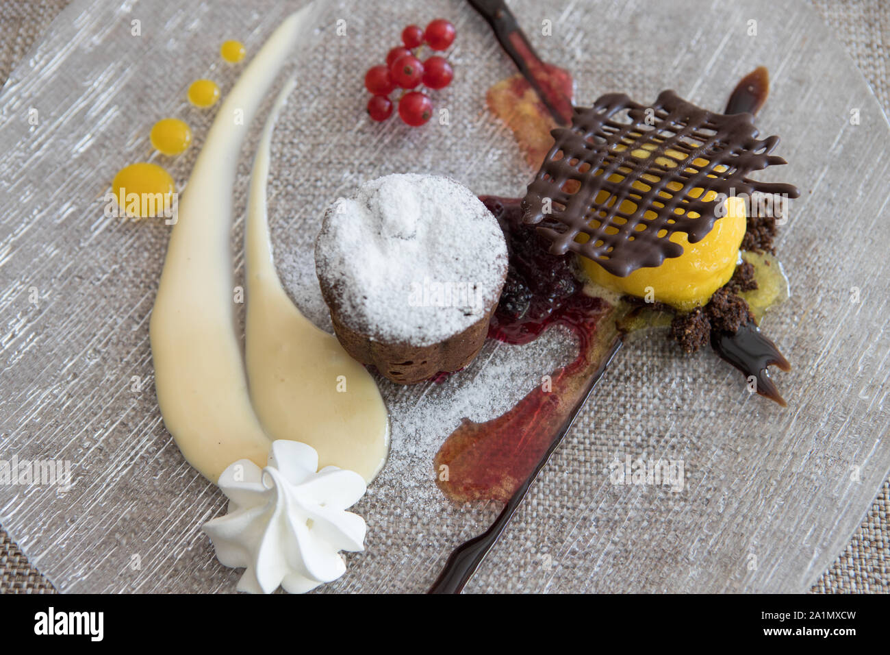 Fusion food style hi-res stock photography and images - Alamy