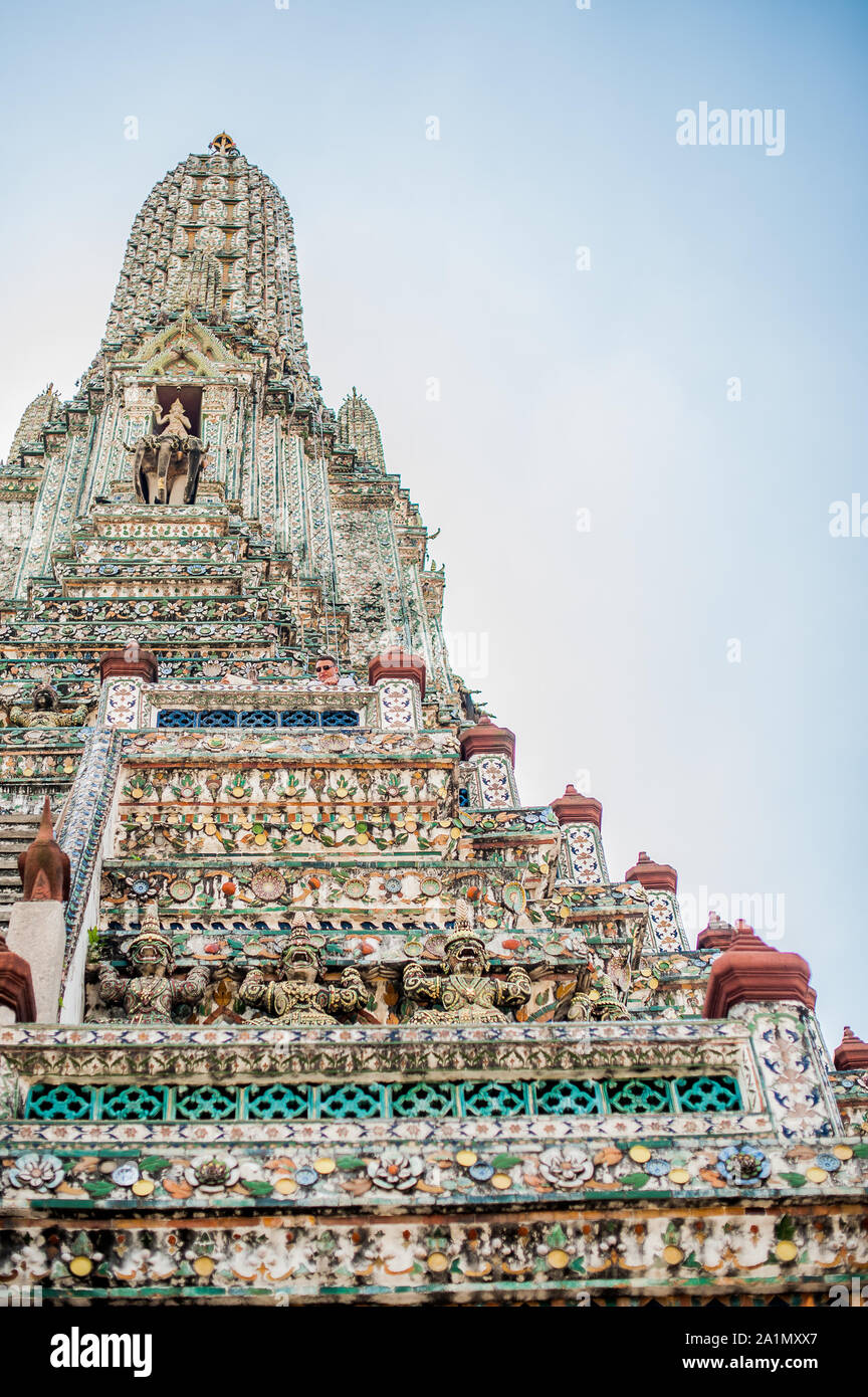 Detail of Thai temple in Bangkok Stock Photo - Alamy