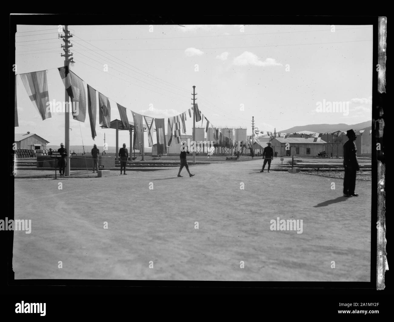 Shell manufacturing plant hi-res stock photography and images - Alamy