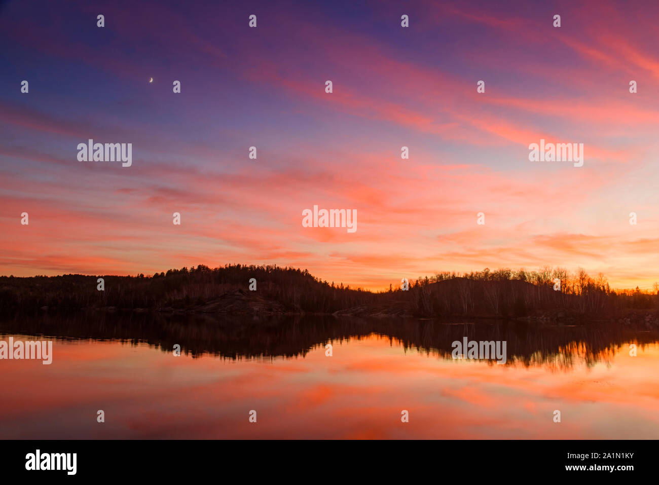Ontario sunset lakes hi-res stock photography and images - Alamy