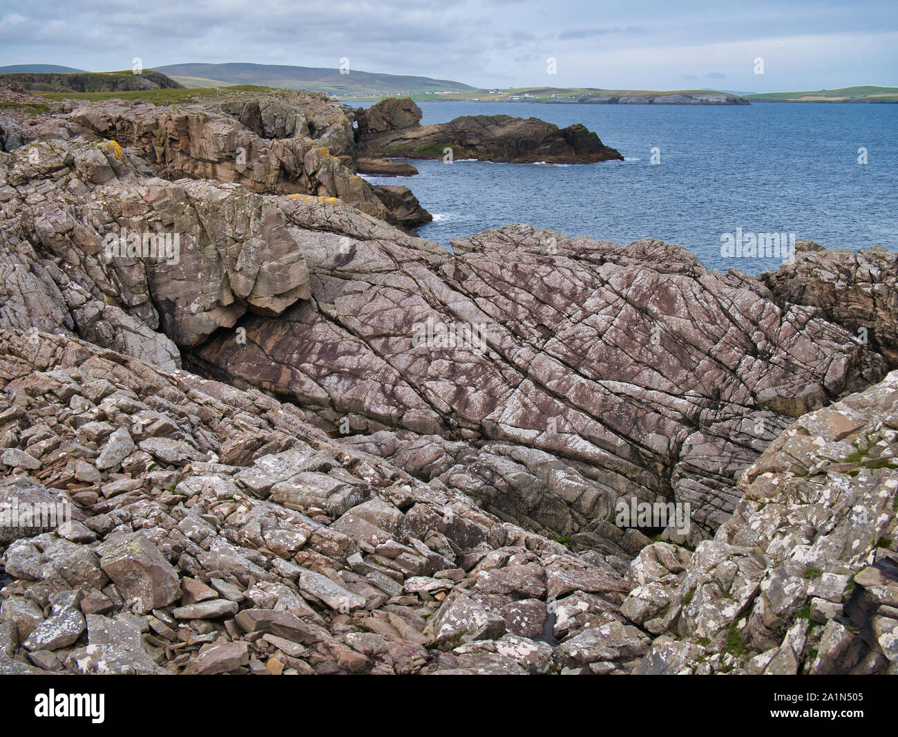 Fissured geological formation hi-res stock photography and images - Alamy