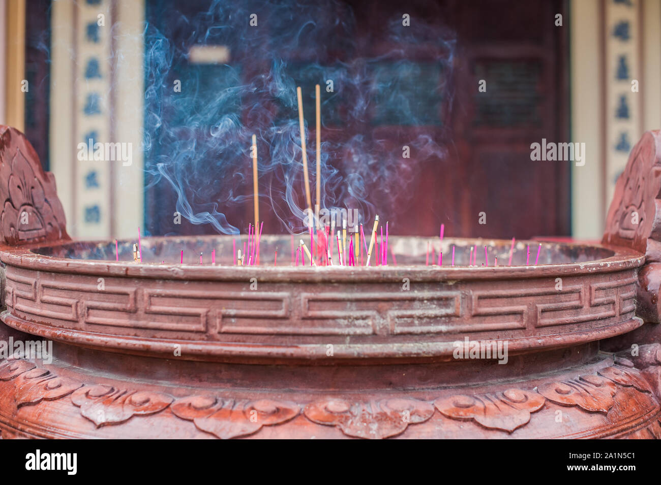 Dragon Urn High Resolution Stock Photography and Images - Alamy