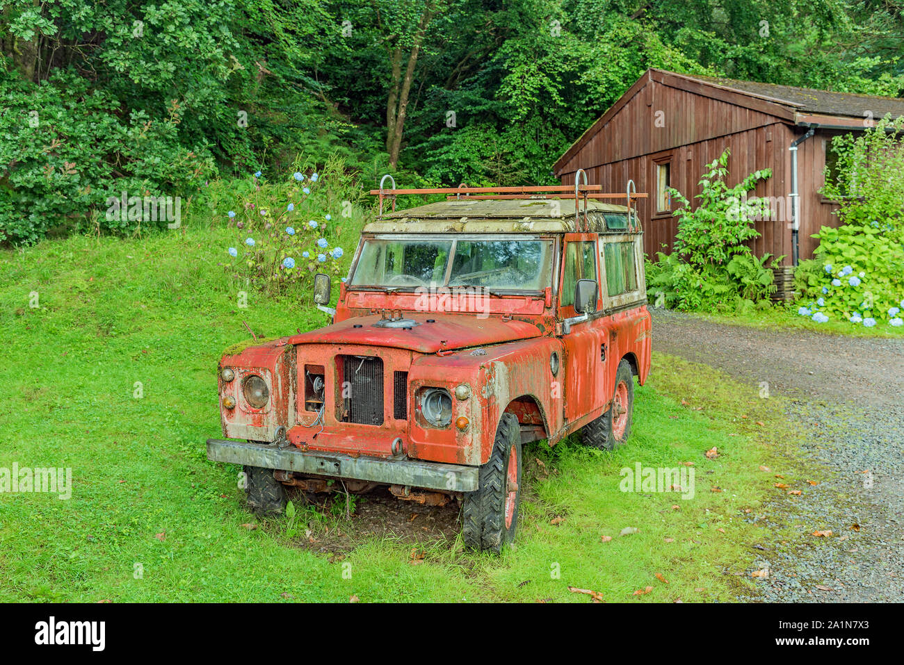 Old land rover hi-res stock photography and images - Alamy