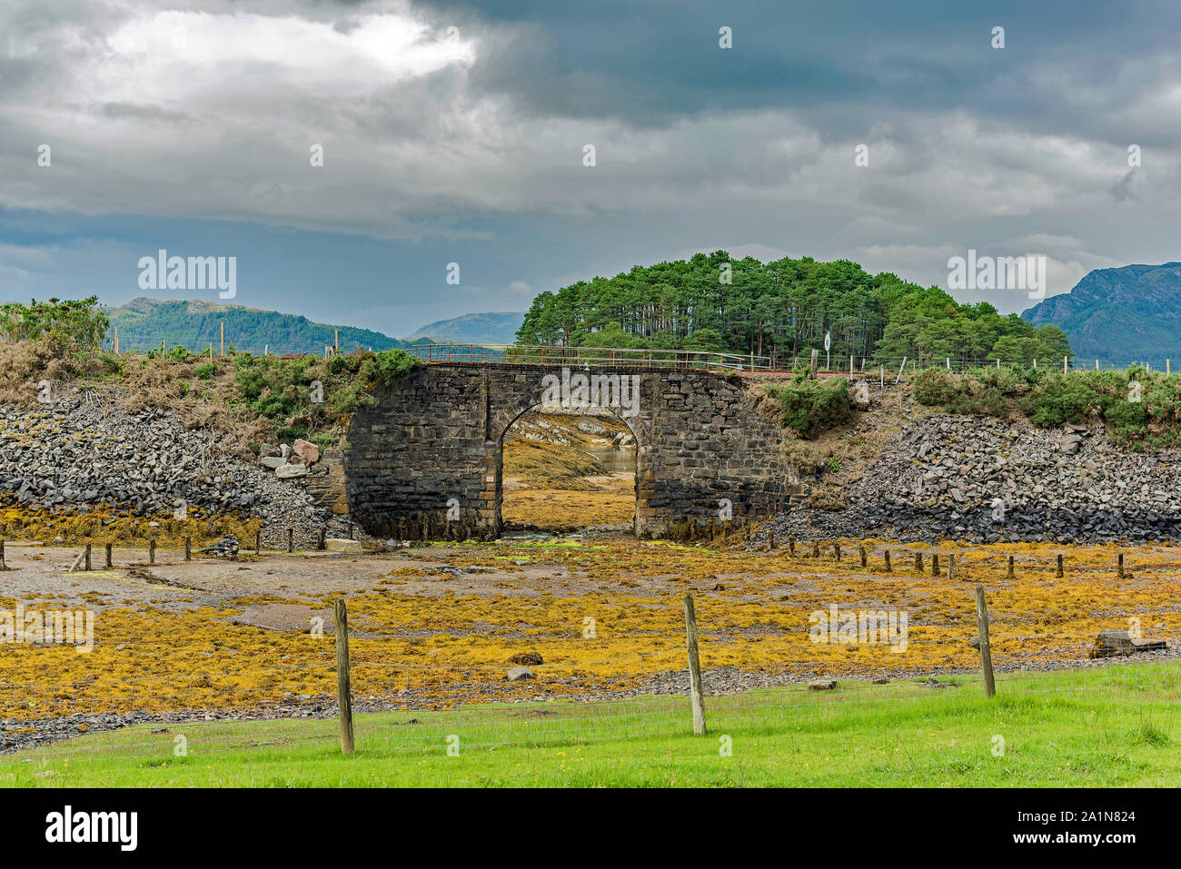 Stone arch bridge in Plockton, Scotland Stock Photo - Alamy