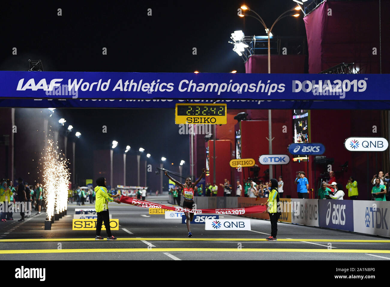 Doha corniche marathon hi-res stock photography and images - Alamy