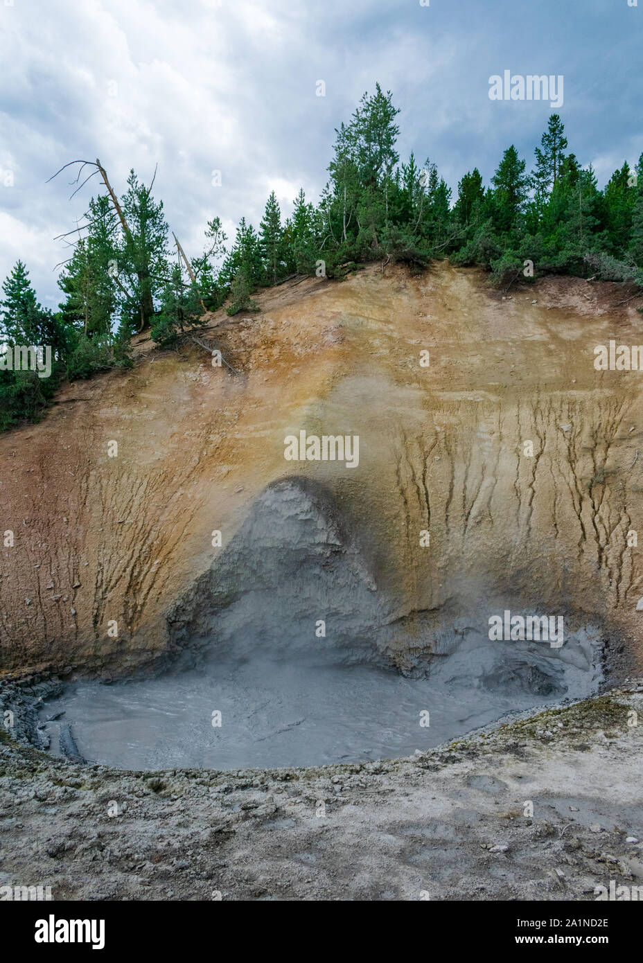 Dragons mouth yellowstone hi-res stock photography and images - Alamy
