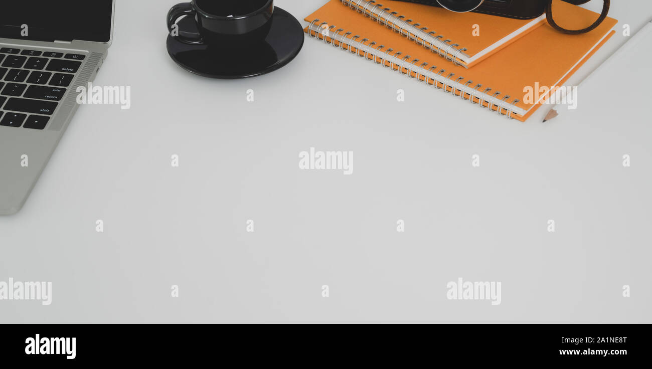 Overhead shot desktop hi-res stock photography and images - Alamy