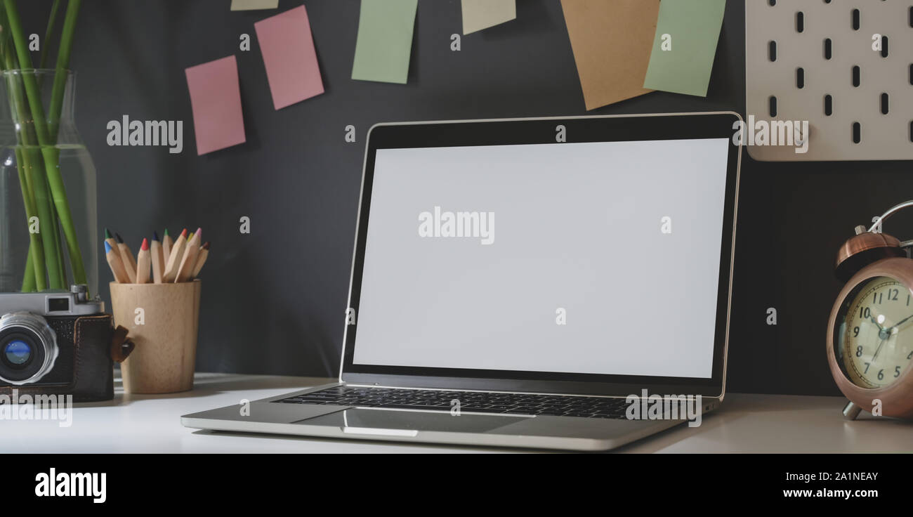 Colourful modern office interior hi-res stock photography and images ...