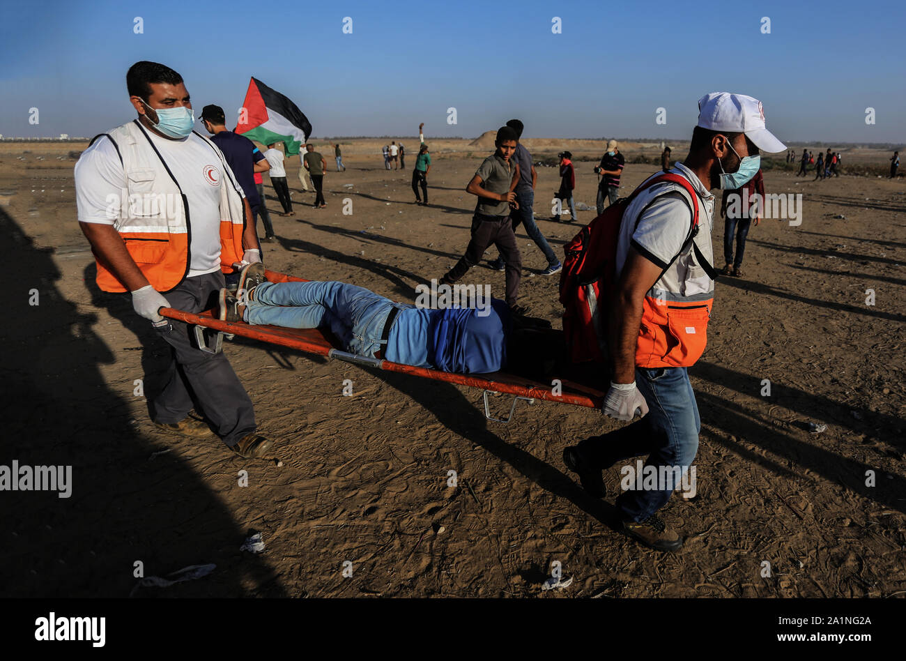 Suffocating hi-res stock photography and images - Alamy