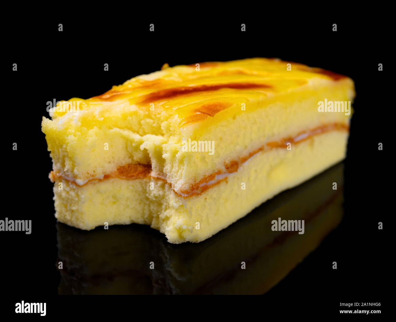 Bite shape hi-res stock photography and images - Alamy