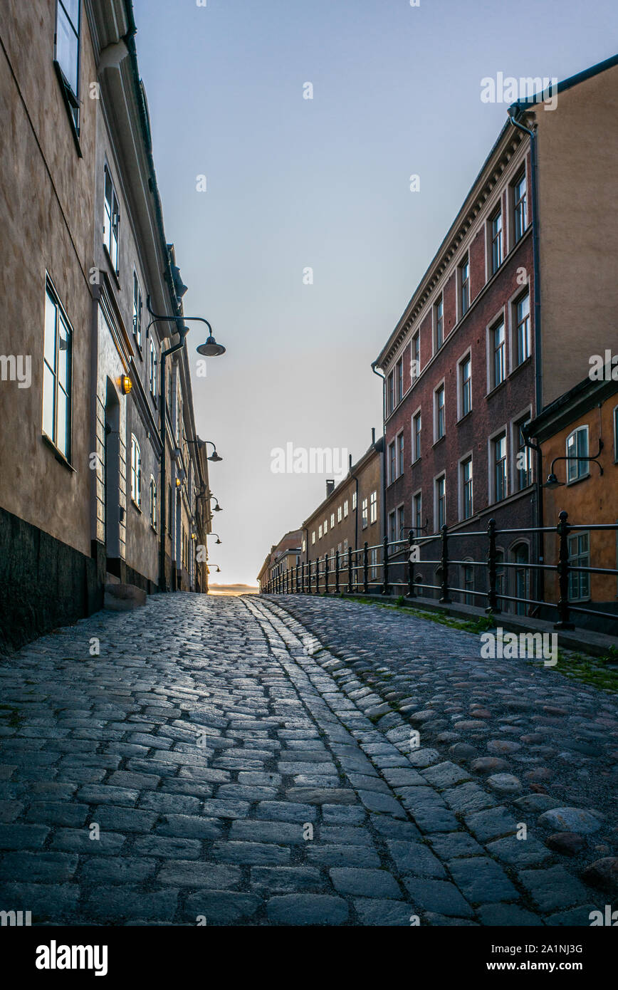 Narrow cobbled street colorful hi-res stock photography and images - Alamy