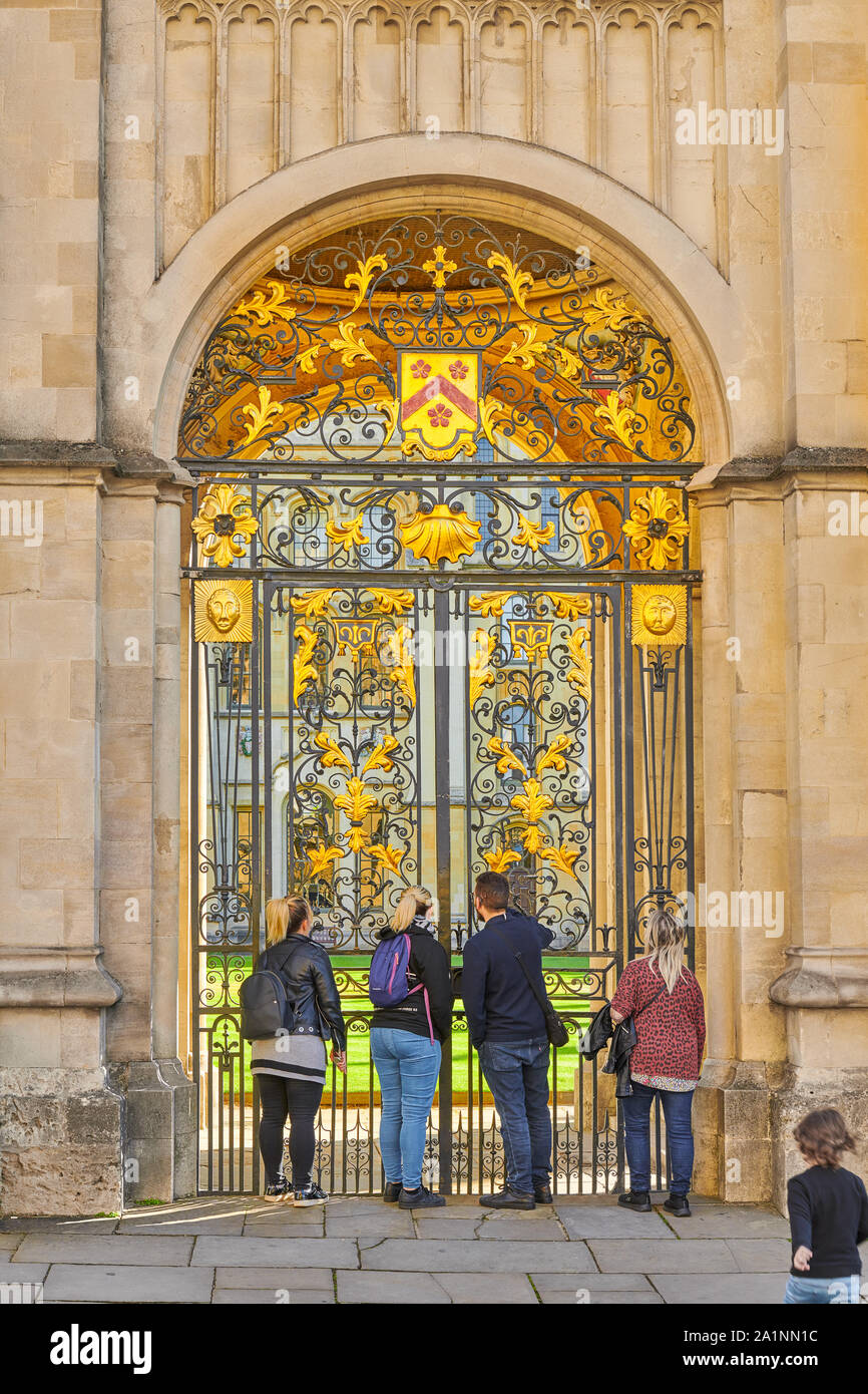 Gilded gate hi-res stock photography and images - Alamy