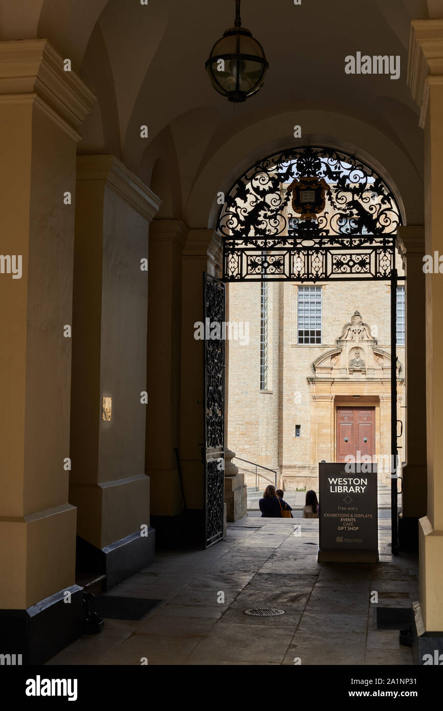 Bodleian weston library hi-res stock photography and images - Alamy
