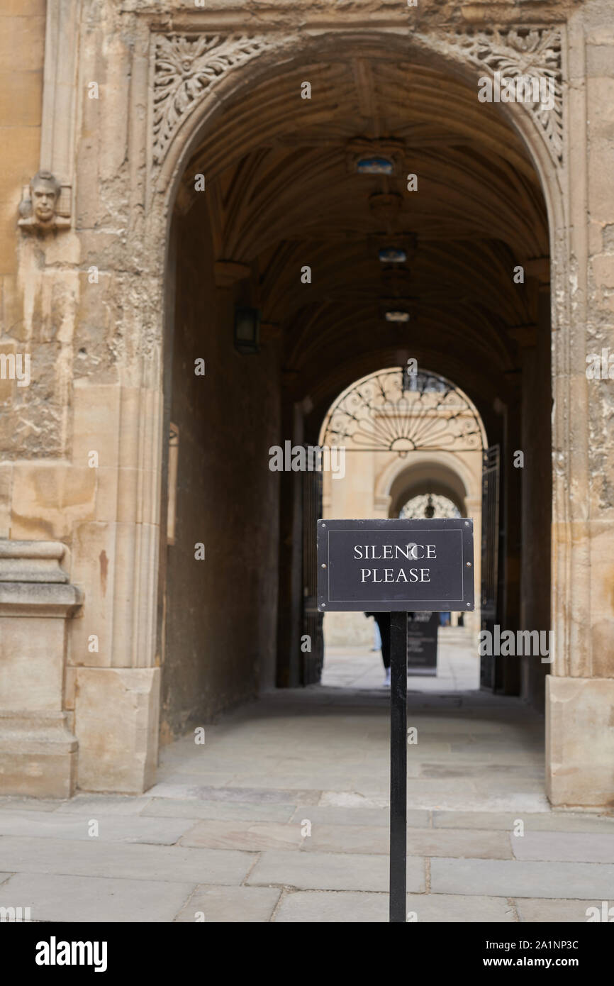 Library sign silence hi-res stock photography and images - Alamy