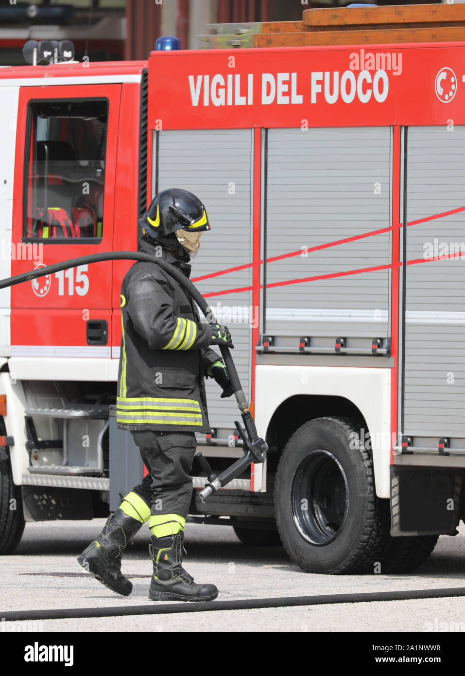 Italy roman fire engine hi-res stock photography and images - Alamy
