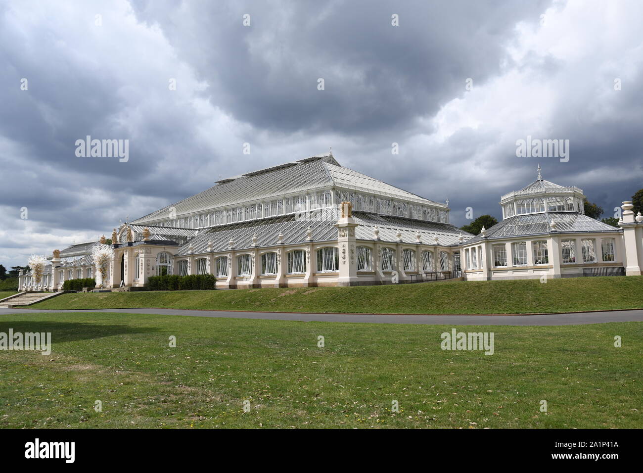 Temperate glass hi-res stock photography and images - Alamy